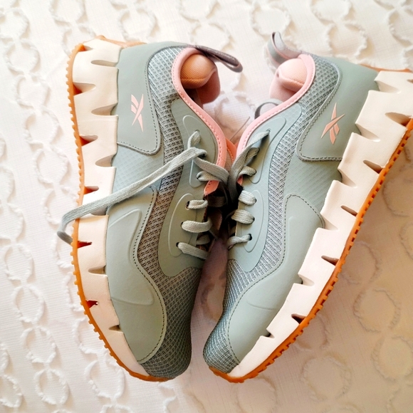 Reebok | Shoes | Reebock Mint Green Sneakere 85 | Poshmark